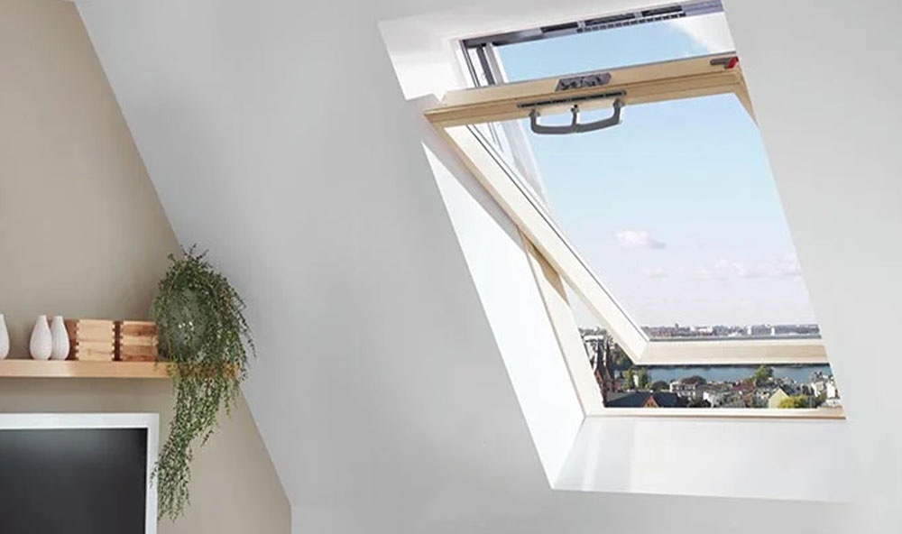 Fenêtre de toit Roto Q4 en Bois manuelle